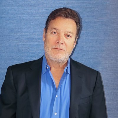 Margarita da la nota con Juan Calos Botero Zea.